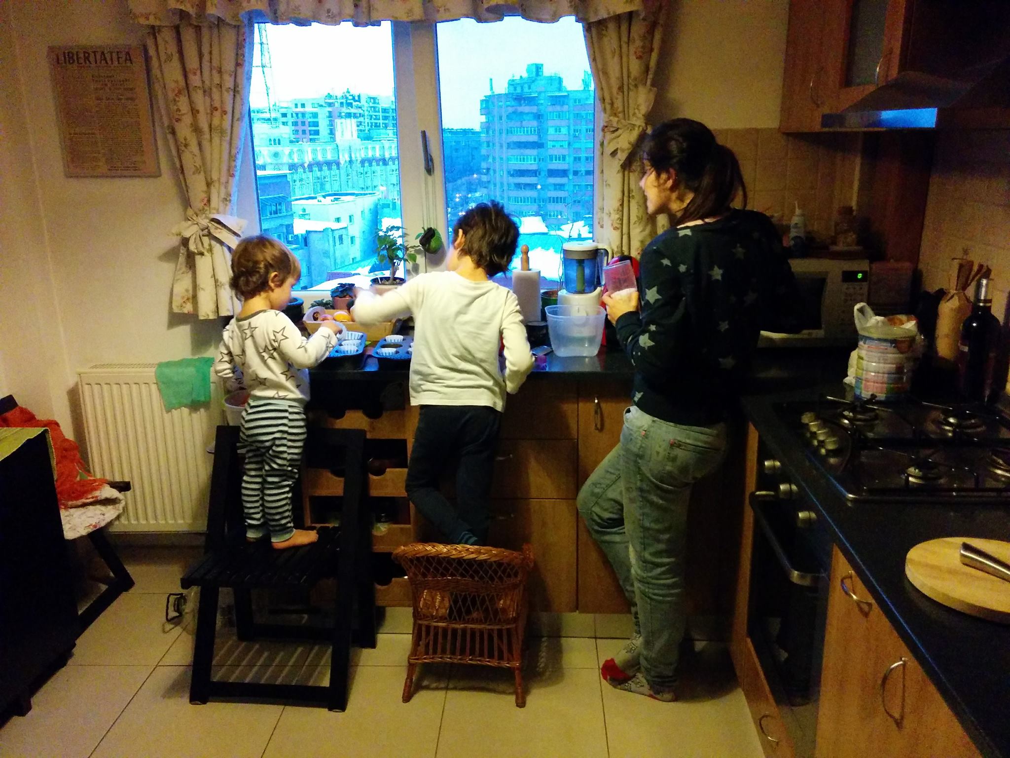 Tea Teodorescu, vocea feminina de la Morning ZU: o mamica super cool ...